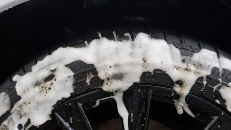 【洗車アイテム】愛車のお洒落は足元から！CAR PROのReTyreでタイヤの黒々さを取り戻す！ | maaz-blog