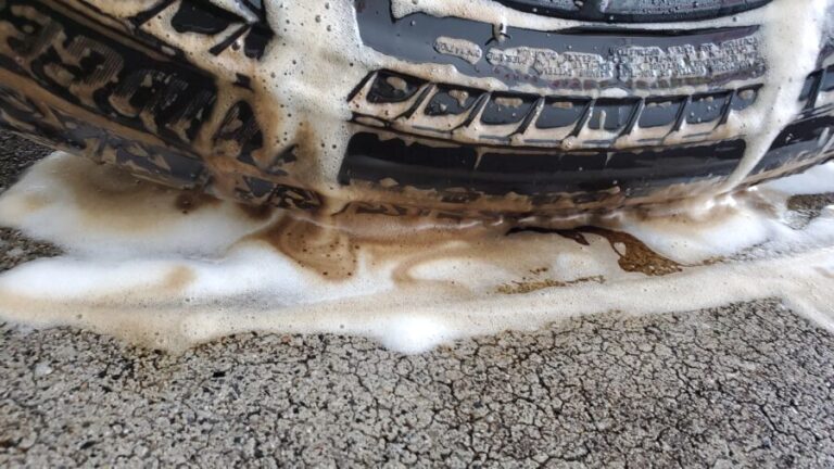 【洗車アイテム】愛車のお洒落は足元から！CAR PROのReTyreでタイヤの黒々さを取り戻す！ | maaz-blog